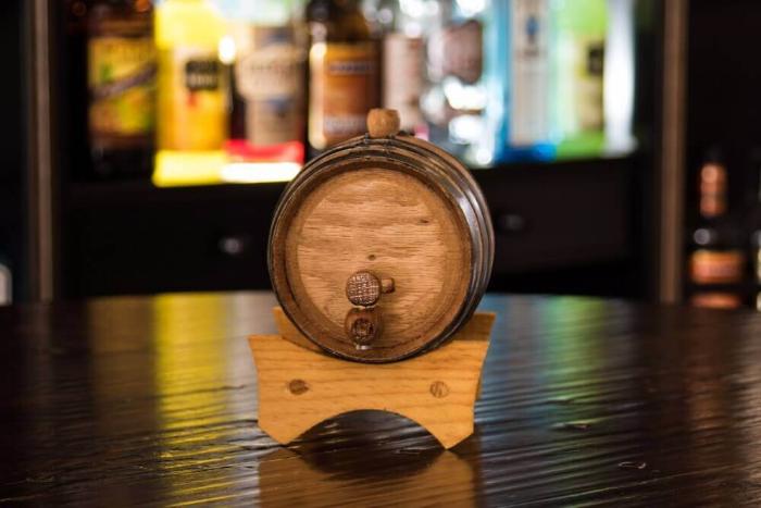 American Oak Whiskey Aging Barrel – The Whiskey Ball